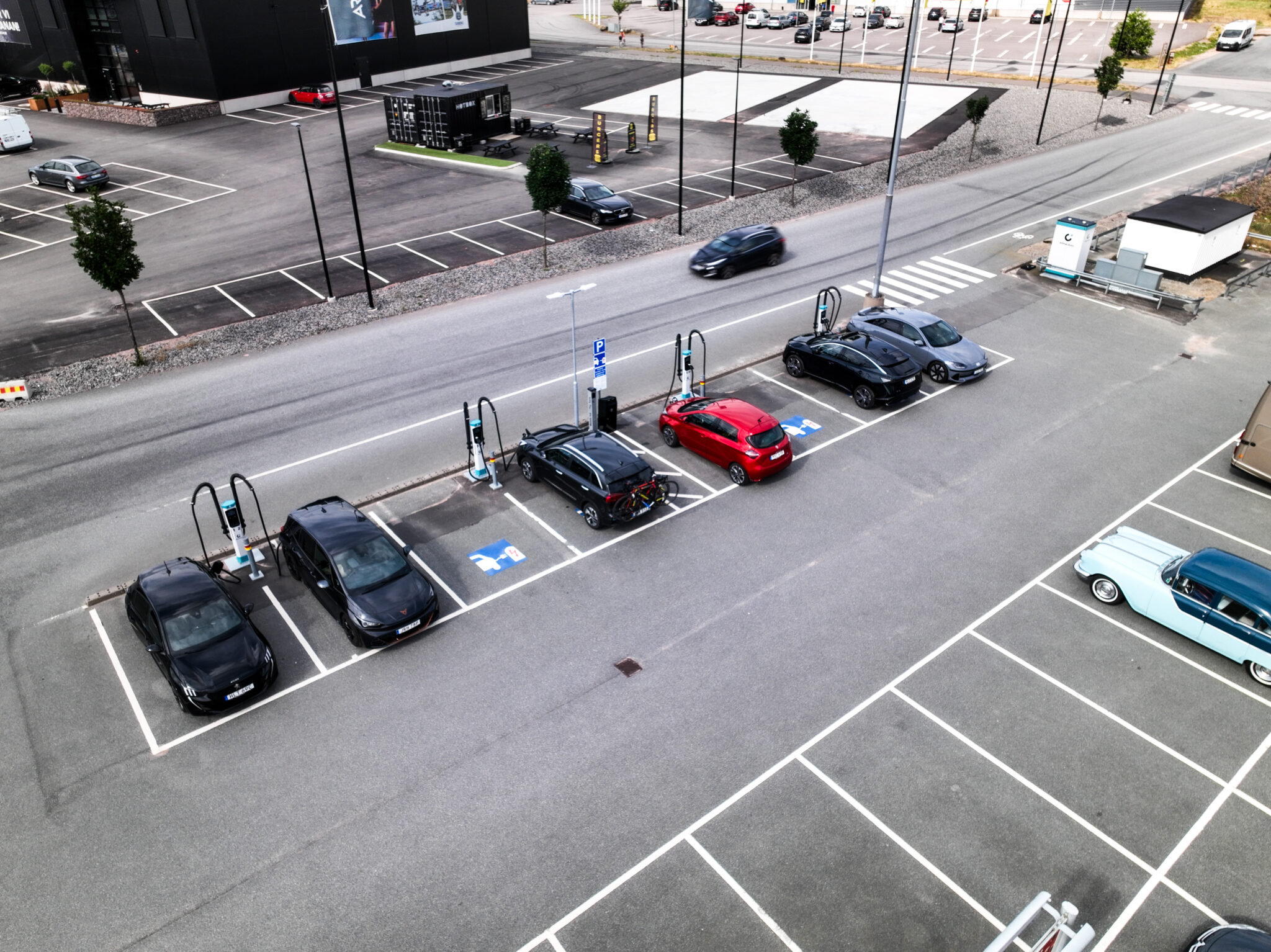 Så mycket kostar det att driva en laddstation för elbilar