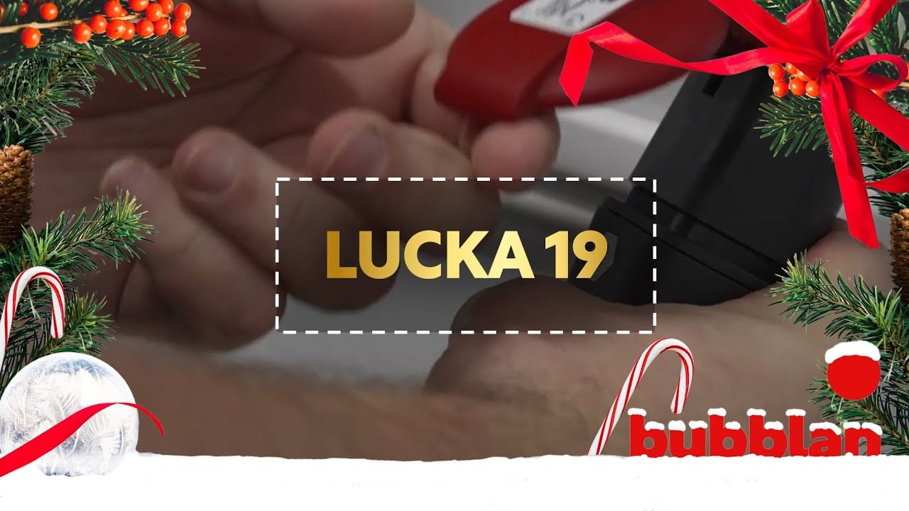 Teknikveckans julkalender - lucka 19 - Snälla barn får laddad bil