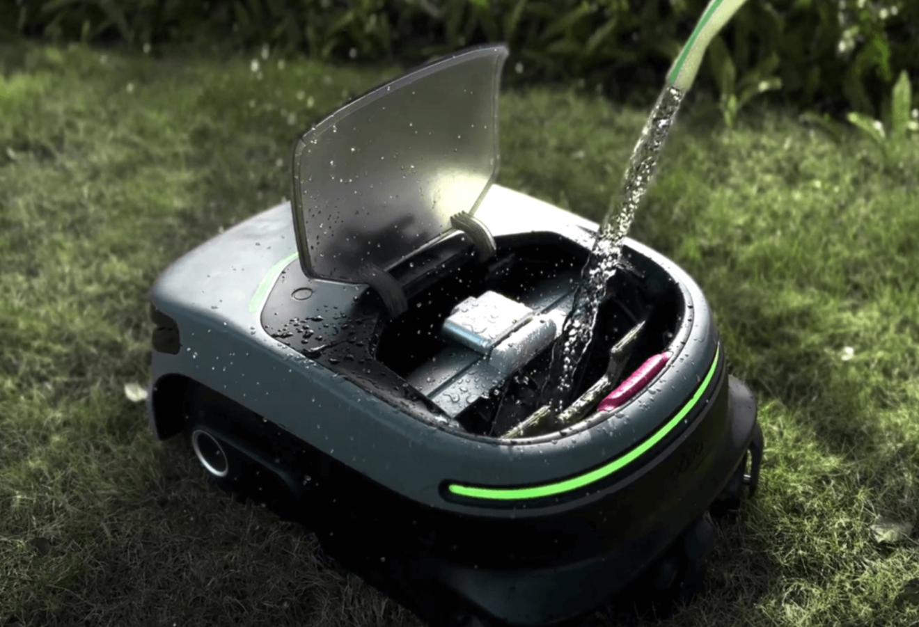 Oasa R1 är en unik robotgräsklippare med cylinderfunktion