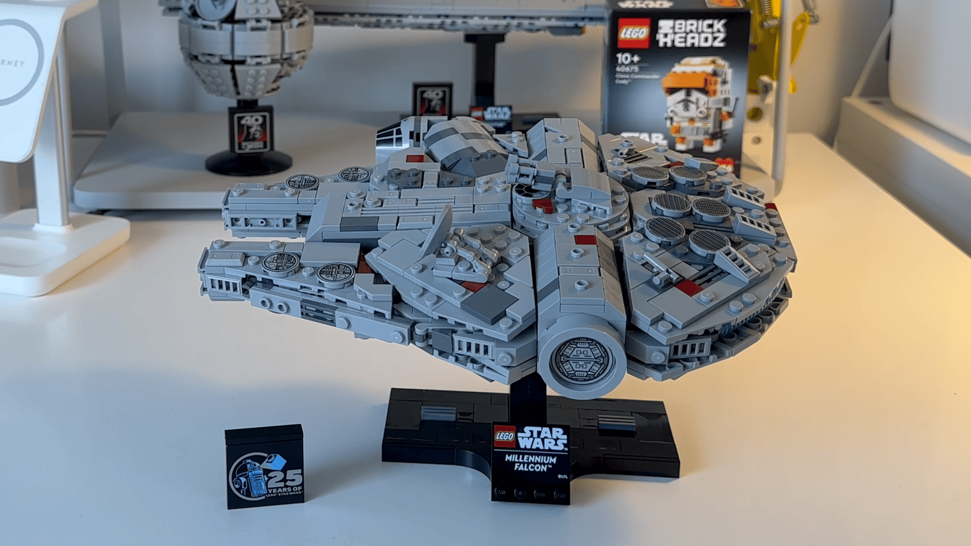 LEGOs May the 4th är här och vi bygger två jubileumsbyggen